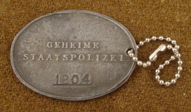 NAZI GESTAPO ID DISC GEHEIME STAATSPOLIZEI NUMBER 1204 : Lot 820253