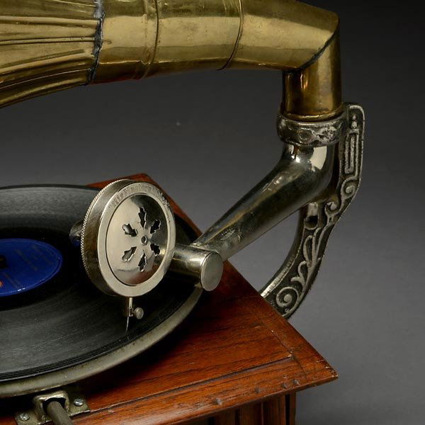 930 His Masters Voice Record Player And Horn Lot 930