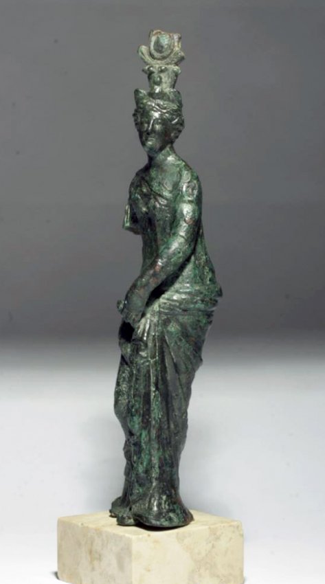 Roman Bronze Isis-Aphrodite Figure : Lot 86