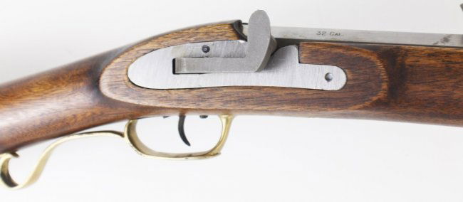 BLACK POWDER .32 CAL SIDE HAMMER PERCUSSION RIFLE : Lot 31737