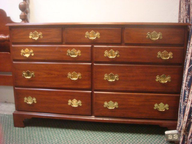 Henkel Harris Wild Black Cherry Bedroom Suite: : Lot 214
