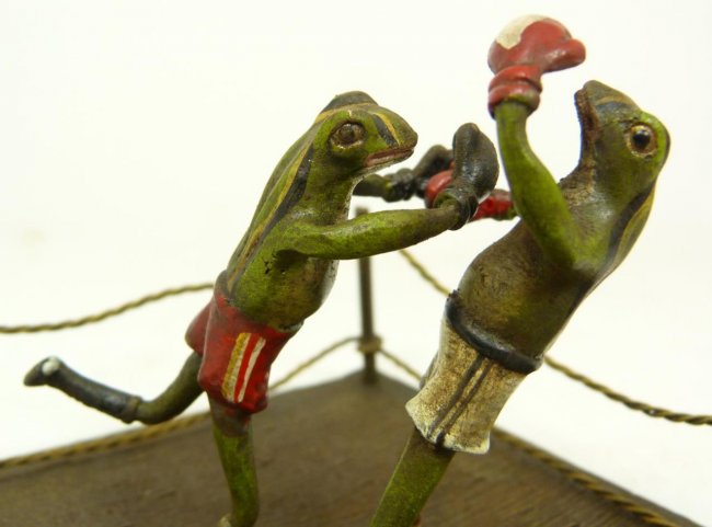 VIENNA COLD PAINTED BRONZE FROGS BOXING GROUP : Lot 174