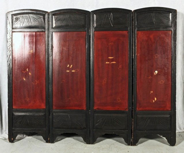 ANTIQUE JAPANESE 4 PANEL SCREEN. CARVED IVORY FLOWERS : Lot 158