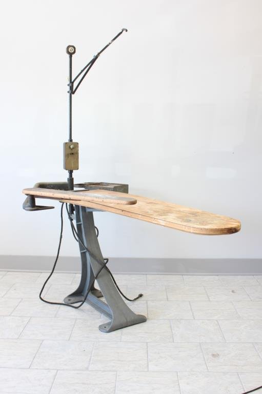 ANTIQUE INDUSTRIAL IRONING BOARD PRESS TABLE : Lot 344