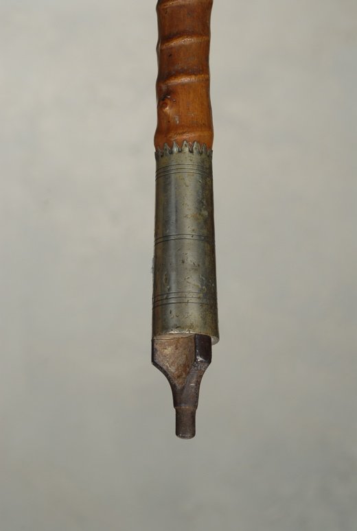 A fine Basque makhila cane : Lot 104