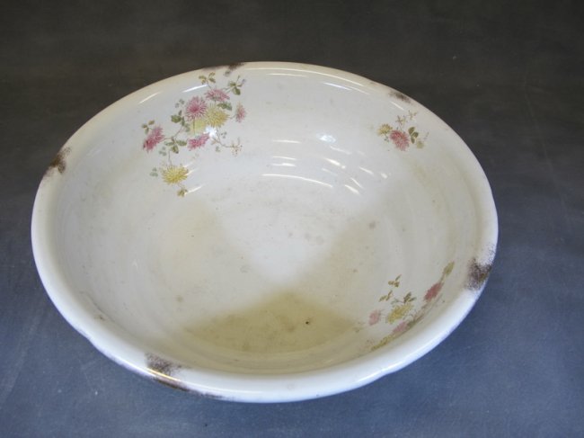 Antique Trilby J. M. & S. Co. Wash Basin & Pitcher : Lot 226