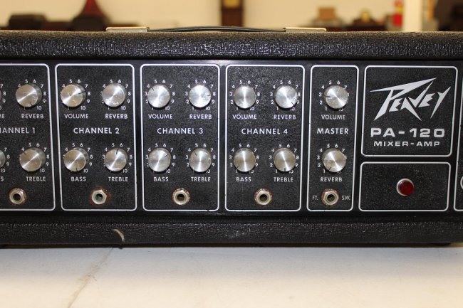 PEAVEY PA - 120 MIXER AND WORKS 4 CHANNEL : Lot 60