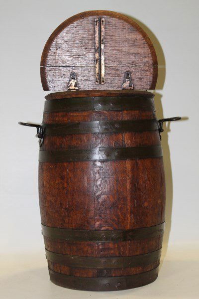 Country Store Oak 5 Gallon Pickle Barrel w/ Hinged Lid : Lot 229