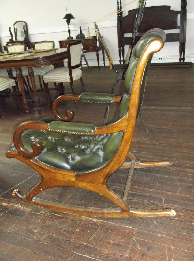 Southern mahogany campeche rocking chair : Lot 234