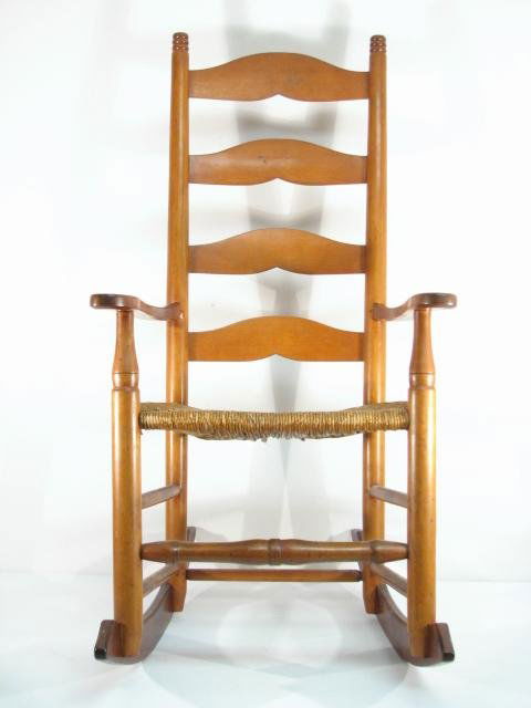 AMERICAN SHAKER STYLE WALNUT ROCKING CHAIR : Lot 114