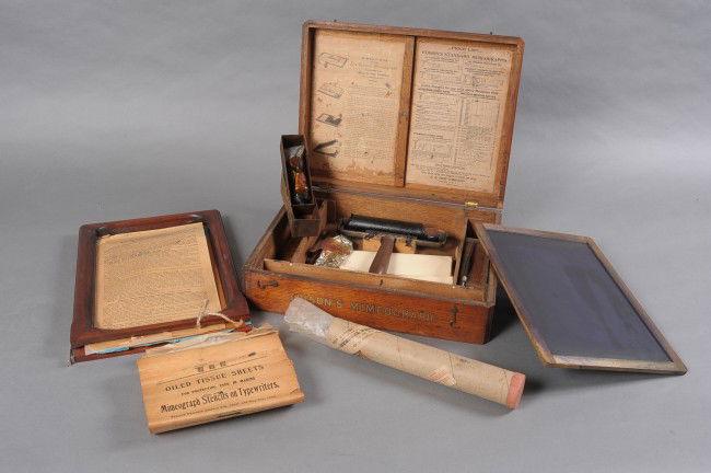 EDISON MIMEOGRAPH MACHINE NO 4, CIRCA 1920 : Lot 55