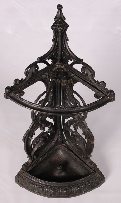 19TH CENTURY CAST IRON CORNER UMBRELLA STAND : Lot 265