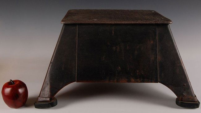 PULLMAN RAILROAD STEP STOOL : Lot 273