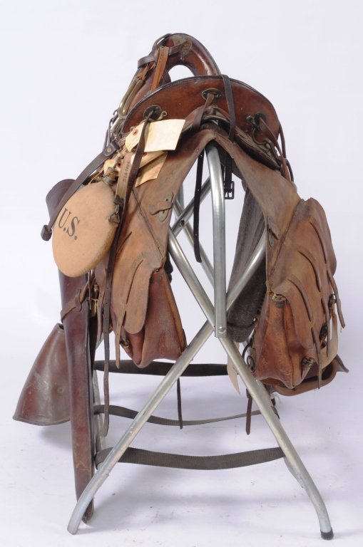 1903 MCCLELLAN MILITARY CAVALRY SADDLE WITH ACCESSORIES : Lot 3