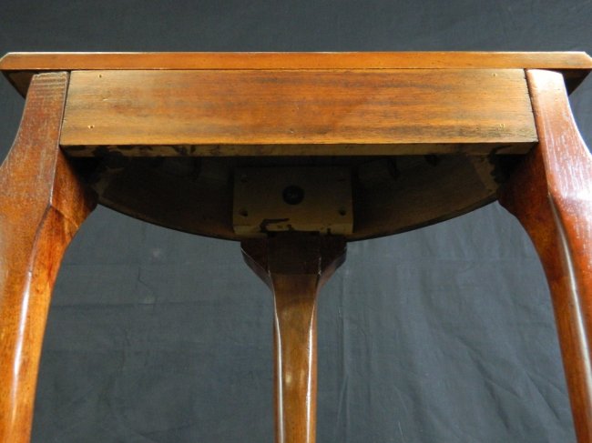 3 Leg Half Circle Wall Hall Entry Table : Lot 3