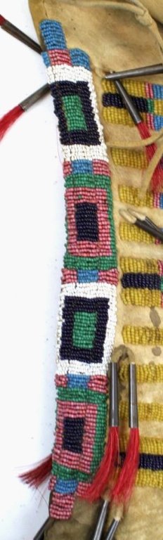 Blackfoot Beaded Bag : Lot 11