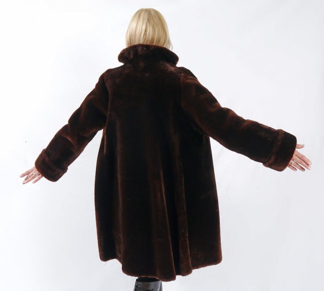 SHEARED BEAVER FUR COAT : Lot 366