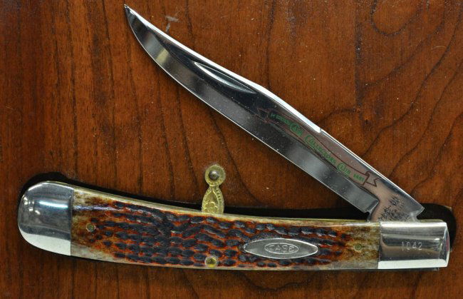 1981 FIRST CASE COLLECTORS CLUB KNIFE & PLAQUE : Lot 445