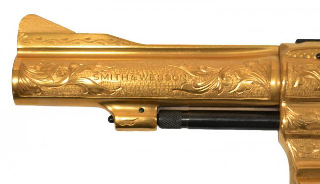 ENGRAVED & GOLD SMITH & WESSON .38 REVOLVER : Lot 237