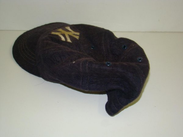 2652: Vintage 1930's Yankees Felt Baseball Cap : Lot 2652