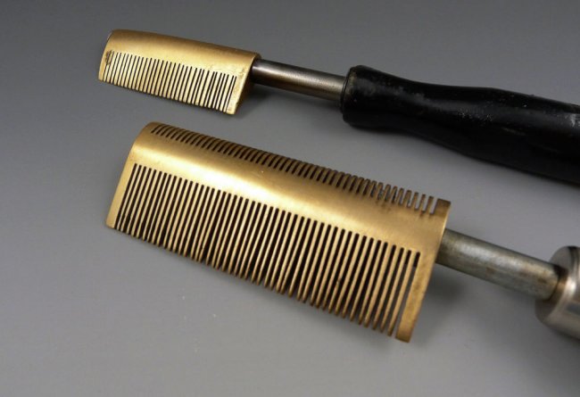Vintage Brass Hot Comb Metal Hair Straightening Barber : Lot 59