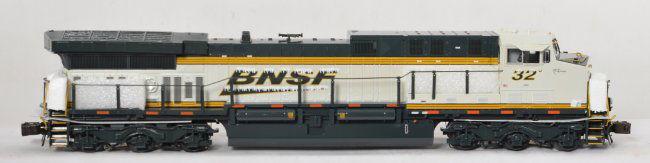 Lionel BNSF Ice Cold Express with Legacy : Lot 144
