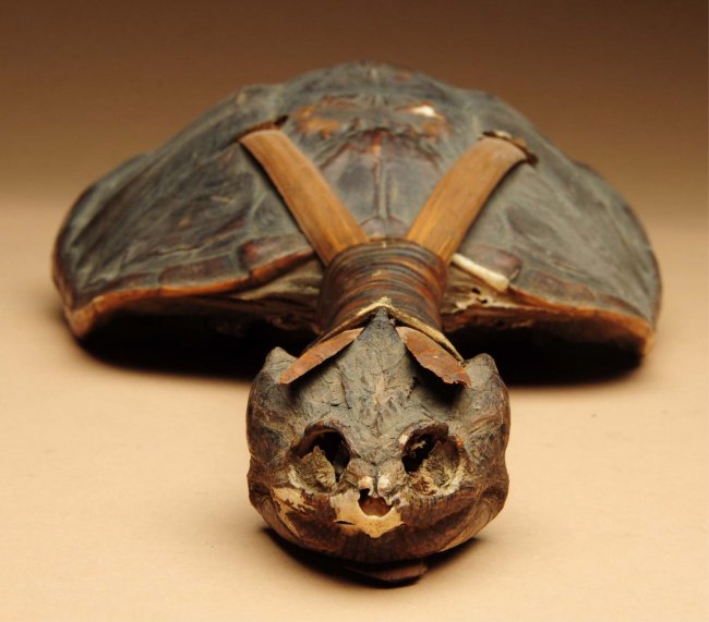 Iroquois Made Snapping Turtle Rattle. : Lot 348
