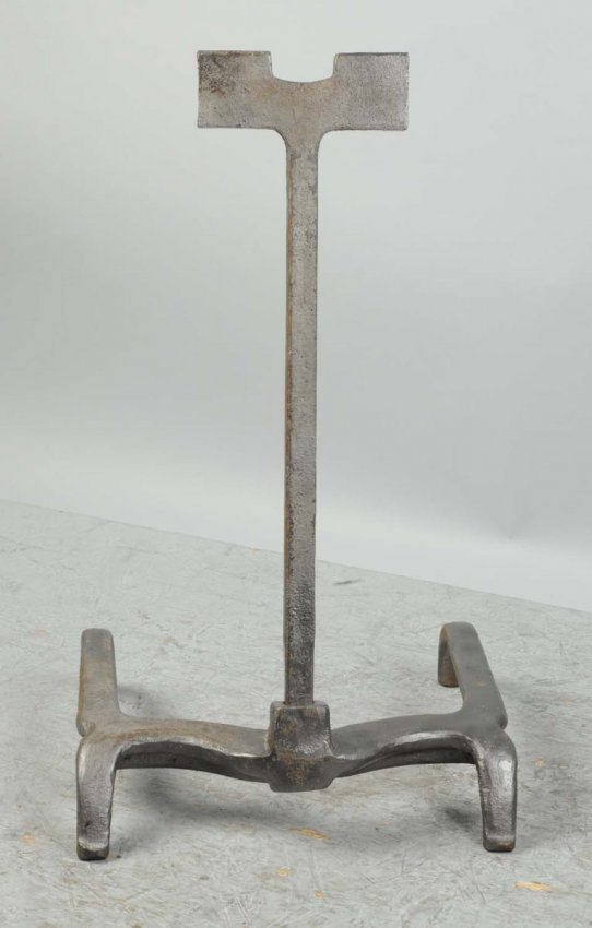 1920s Johnson Cast Iron Outboard Motor Stand : Lot 602