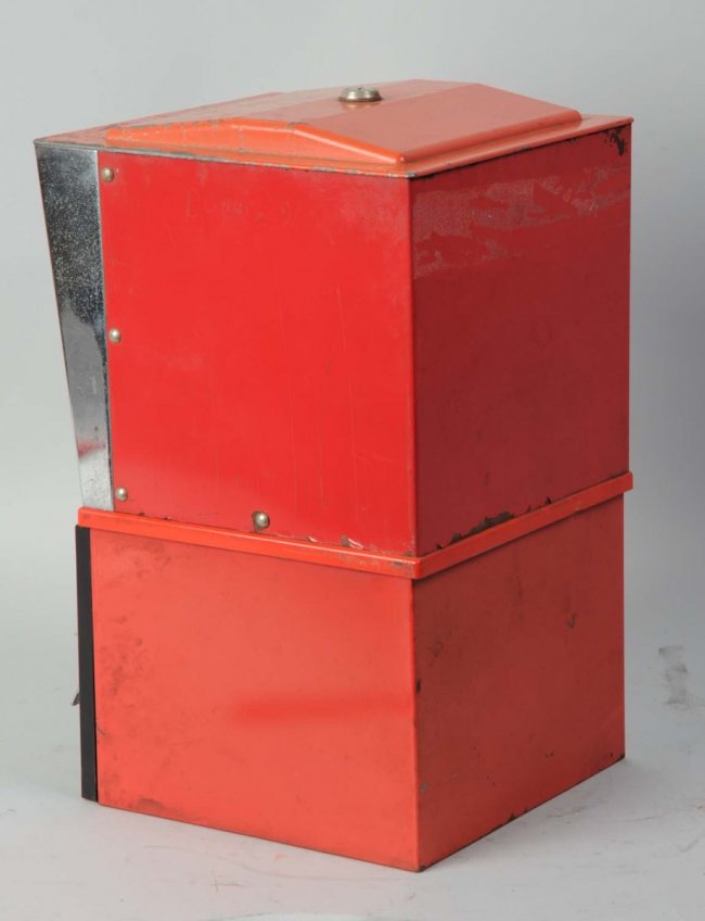 25 ¢ Victor 77 Golf Ball Vending Machine : Lot 1013