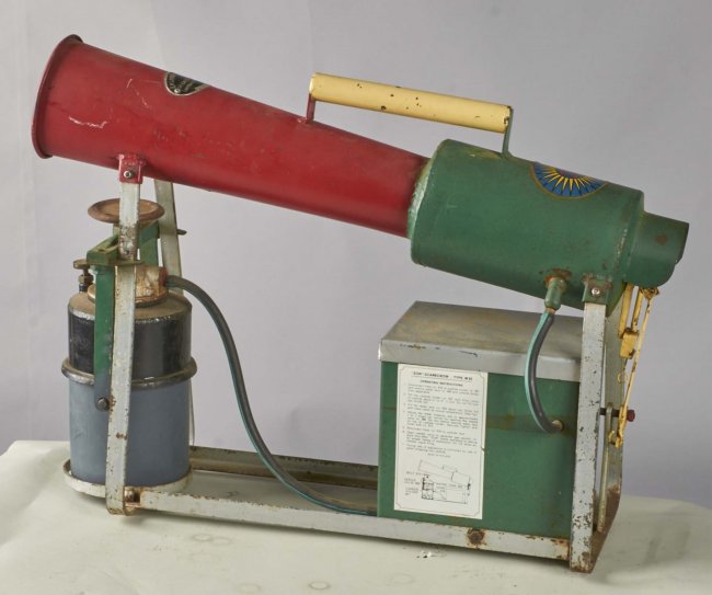 Zon Pressed Steel Carbide Orchard Cannon : Lot 1542