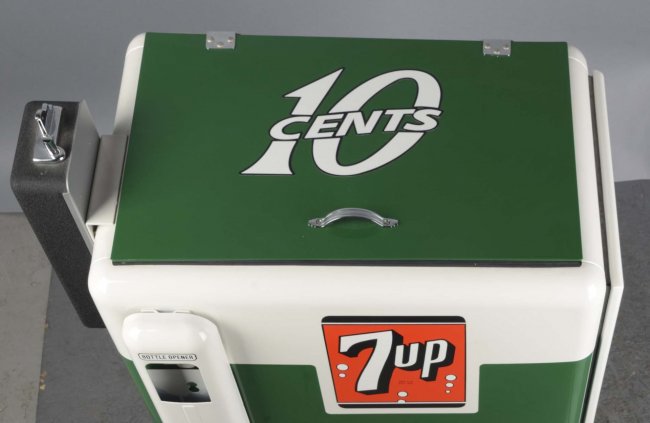 10 7up Ideal 35 Slider Soda Vending Machine : Lot 1614