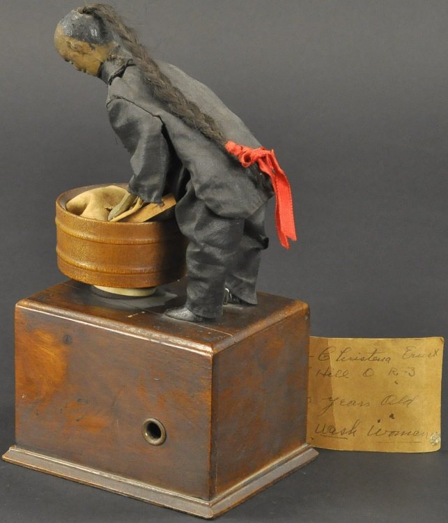 CHINESE LAUNDRY MAN : Lot 188