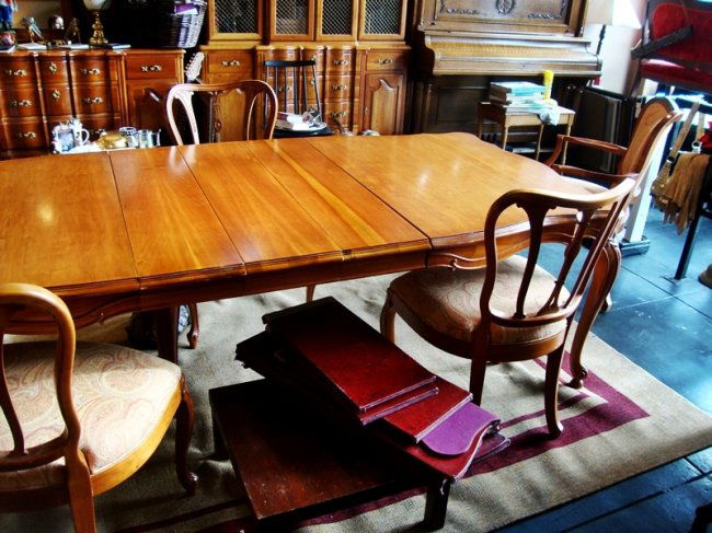 ANTIQUE DINING Table Chairs Set, UNION NATIONAL INC. : Lot 10