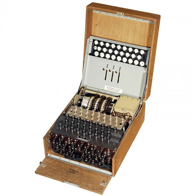 German Cipher Machine "Enigma", 1944 : Lot 23