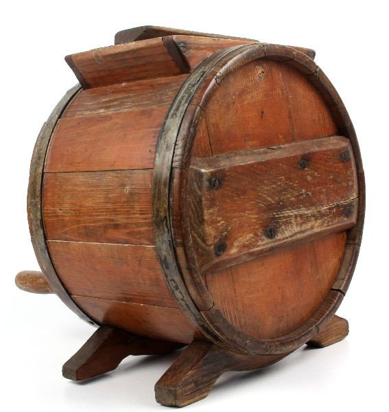 ANTIQUE WOODEN BUTTER CHURN : Lot 5119