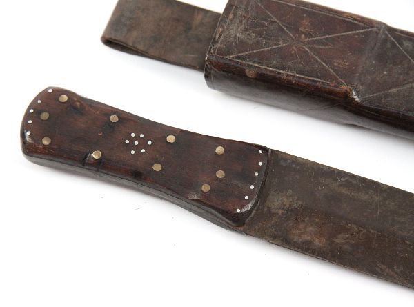NATIVE AMERICAN INDIAN KNIFE WITH LEATHER SHEATH : Lot 6493