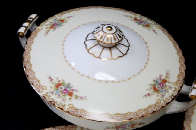 NORITAKE FINE CHINA MADE IN OCCUPIED JAPAN 51 PCS : Lot 4009