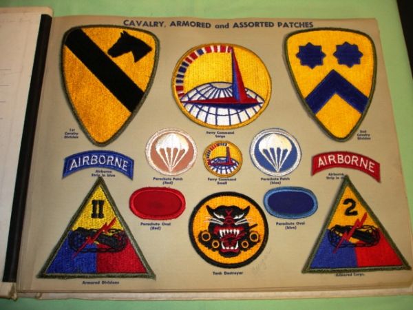 163: WWII US ARMY COMPLETE INSIGNIA PATCH BOOK RARE : Lot 163