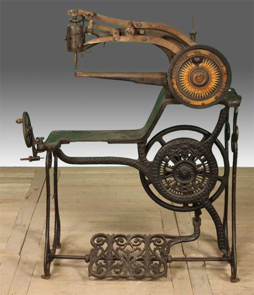 19TH CENT. CAST IRON SEWING MACHINE LABELED : Lot 447