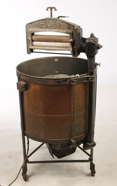 VINTAGE COPPER WASHING MACHINE C. 1915 : Lot 471