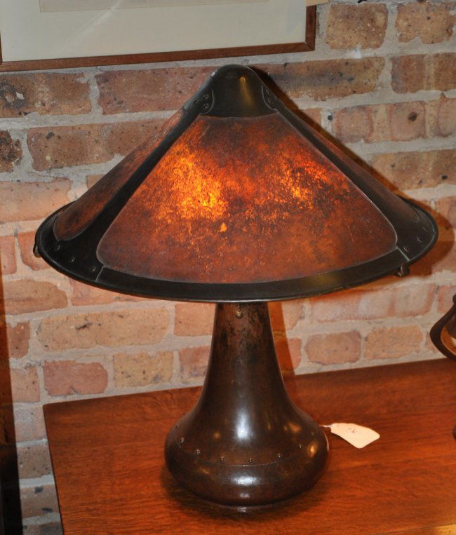 Dirk Van Erp table lamp hammered copper : Lot 45