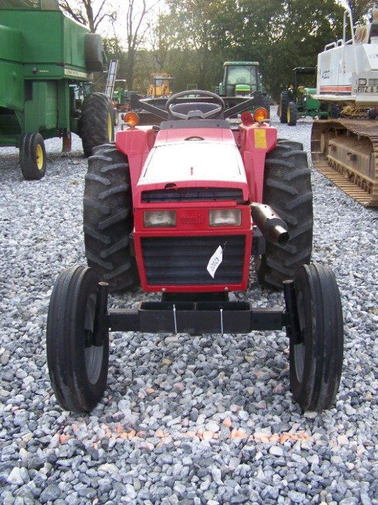 1339: Case IH 275 Compact Tractor with ROPS : Lot 1339