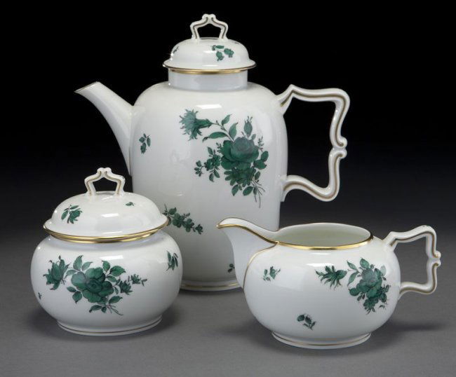 53: Augarten Porcelain Manufactory "Royal Vienna" : Lot 53