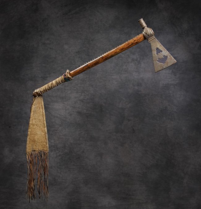 N Plains Pipe Tomahawk with Beaded Drop : Lot 206