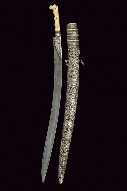 An important yatagan : Lot 515