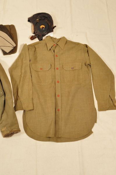 327: US G.I. WWII Glider Pilot Uniform : Lot 327