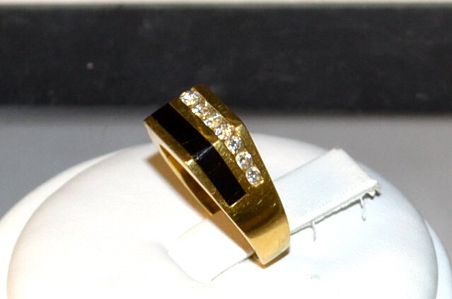 18kyg Black Coral & Diamond Ring Bernard Passman : Lot 7