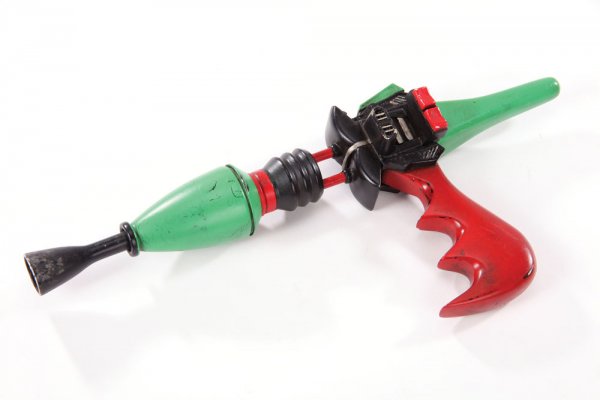 Original Martian ray gun pistol from Mars Attacks! : Lot 1046